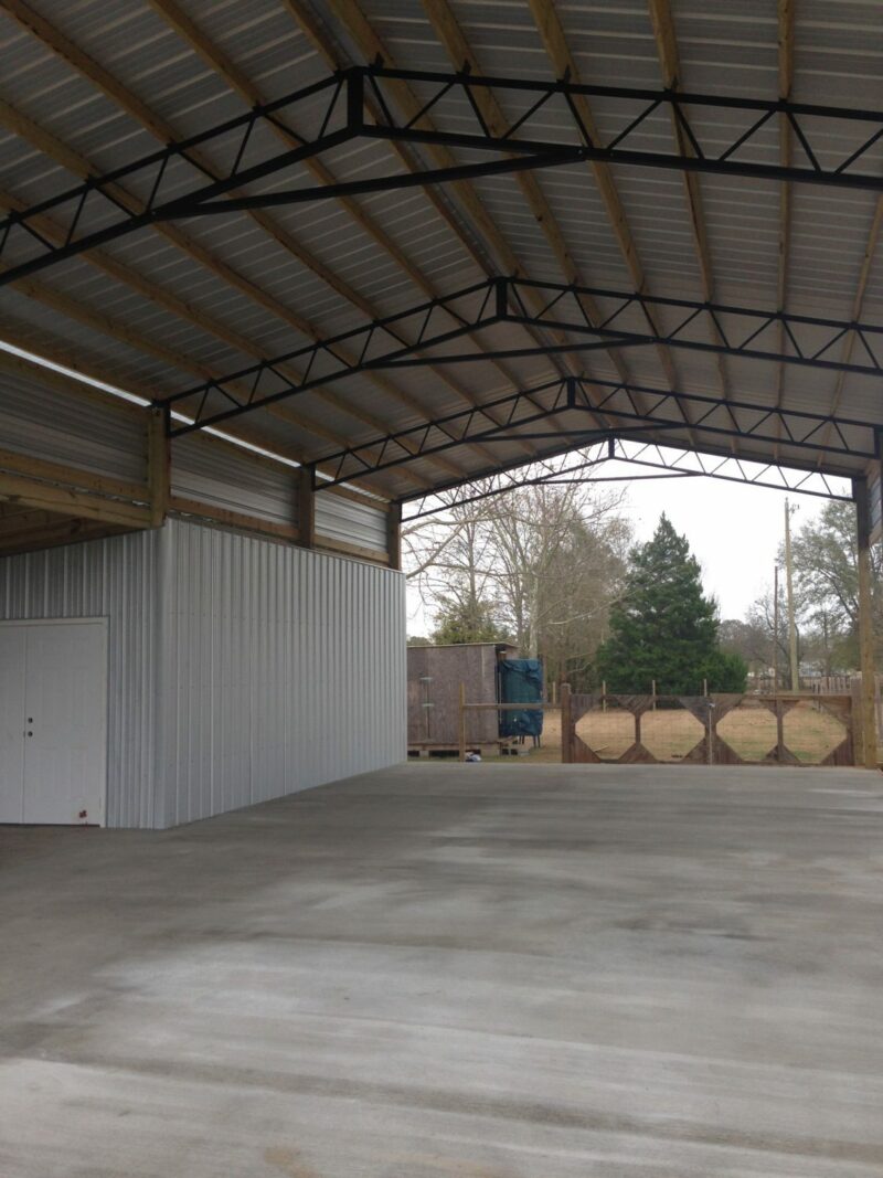 Steel Trusses Hybrid Barns